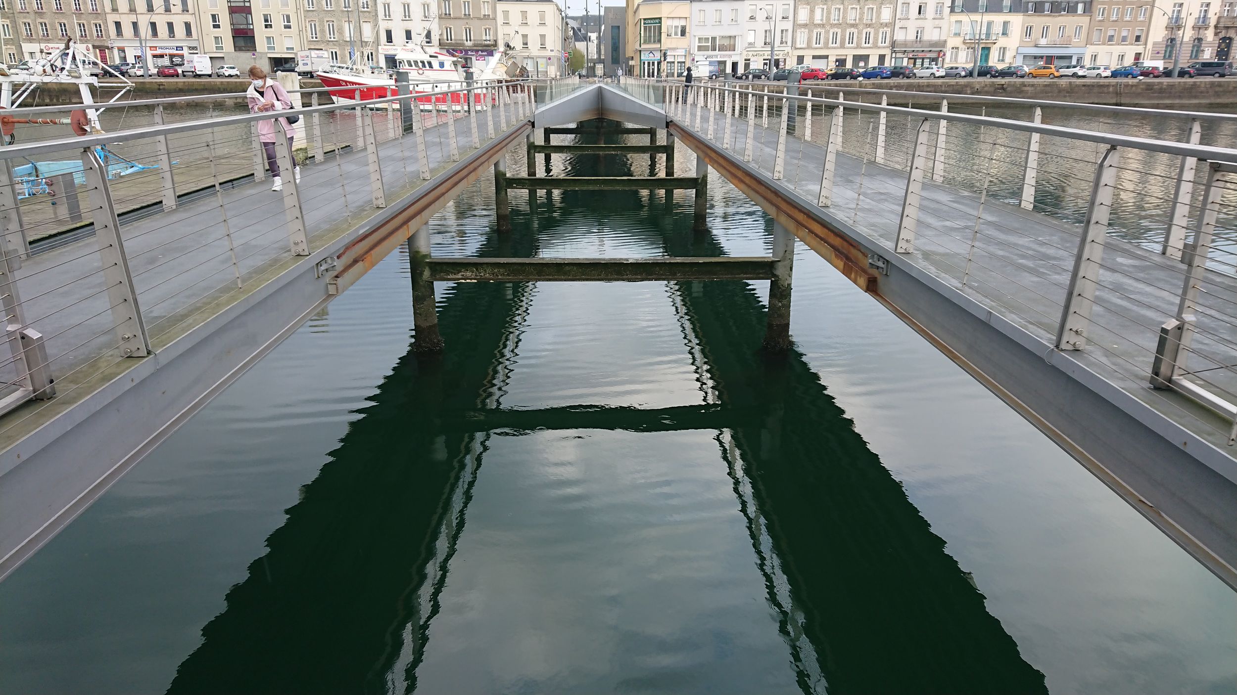 Passerelle du bassin commerce Port de Cherbourg (50) - Setec Ism